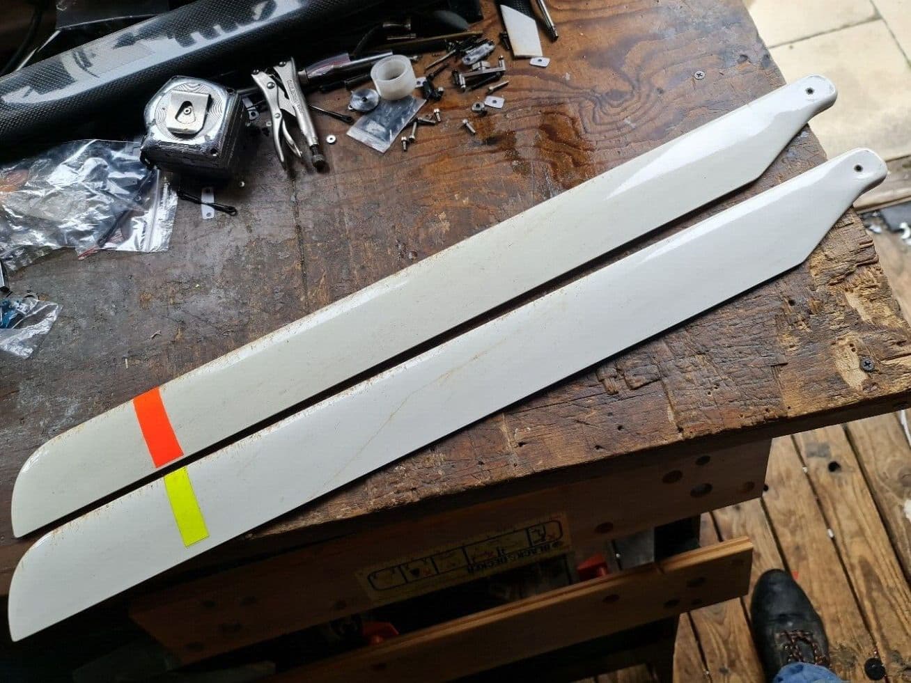 670 mm CARBON FIBRE MAIN ROTOR BLADES 14mm ROOT 4mm HOLE – RCHeliTrader