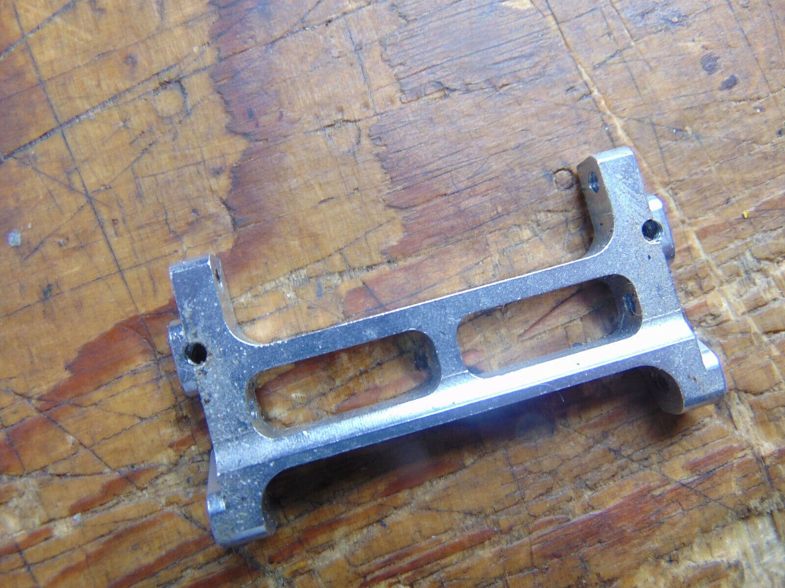 ALIGN TREX 600E PRO REAR LANDING STRUT & BOOM SUPPORT MOUNTING ...