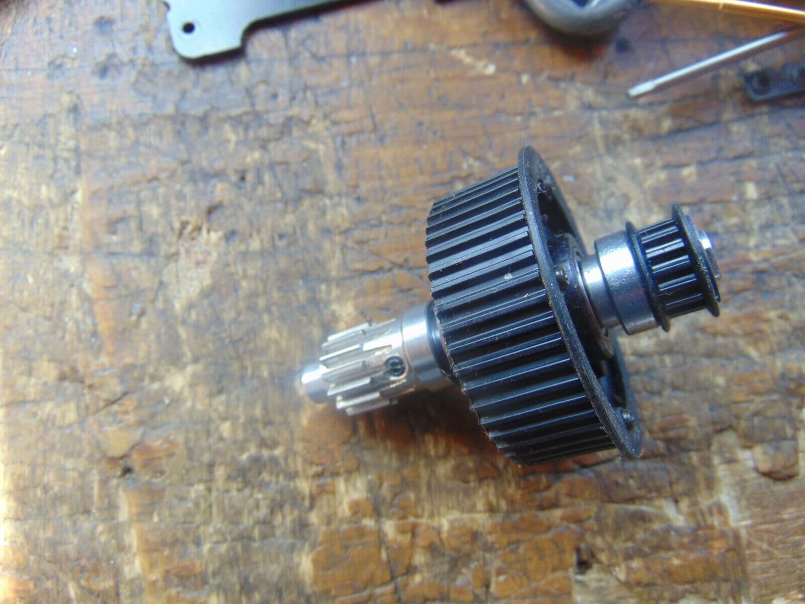 CALIBER 700 EP TRANSFER GEAR C/W ONE-WAY BEARING & TAIL DRIVE PINION ...