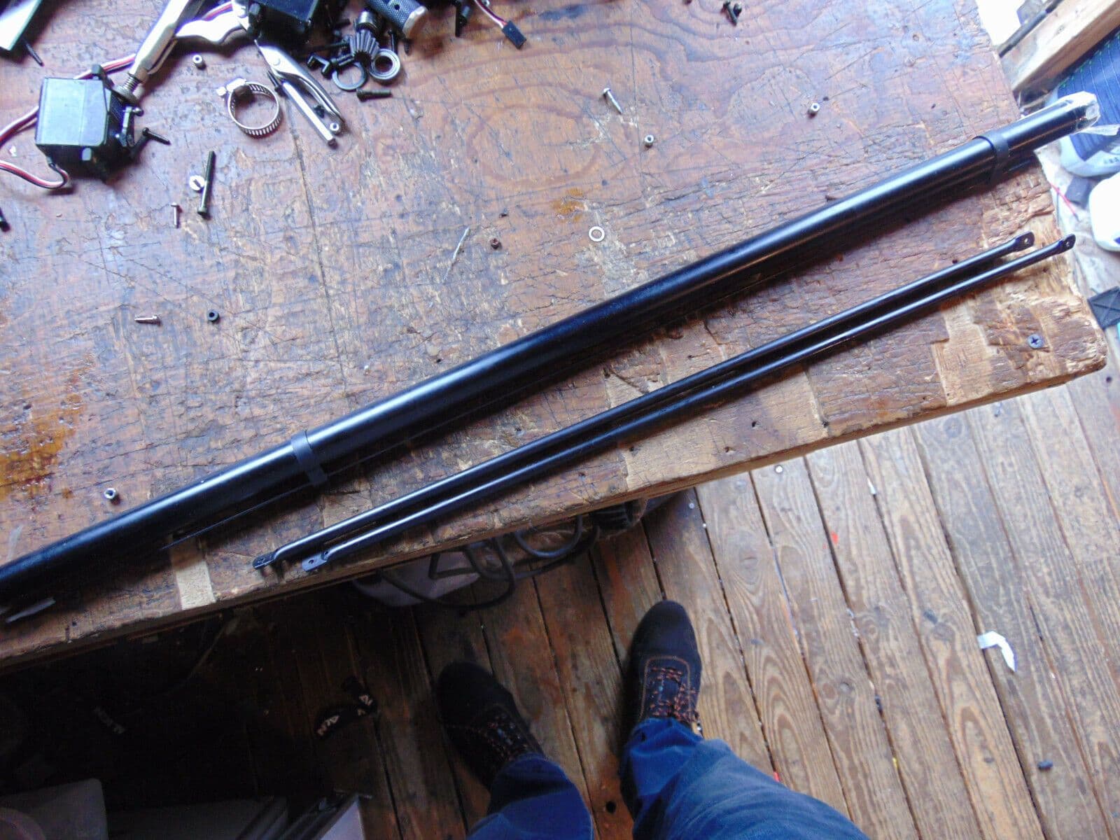 CENTURY HAWK 30 TAIL BOOM ASSEMBLY C/W TORQUE DRIVE WIRE, SUPPORTS & P ...