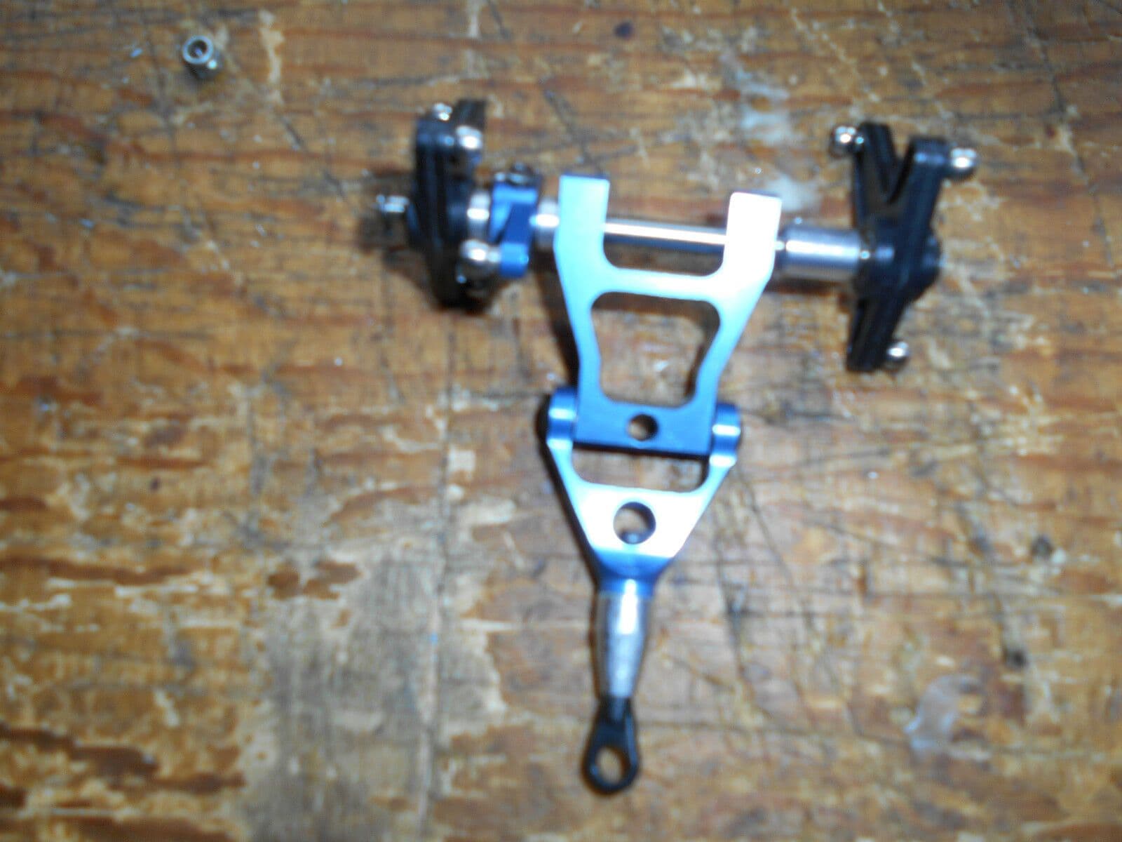 COMPASS 600E ELEVATOR & AILERON CONTROL ARM ASSEMBLY – RCHeliTrader