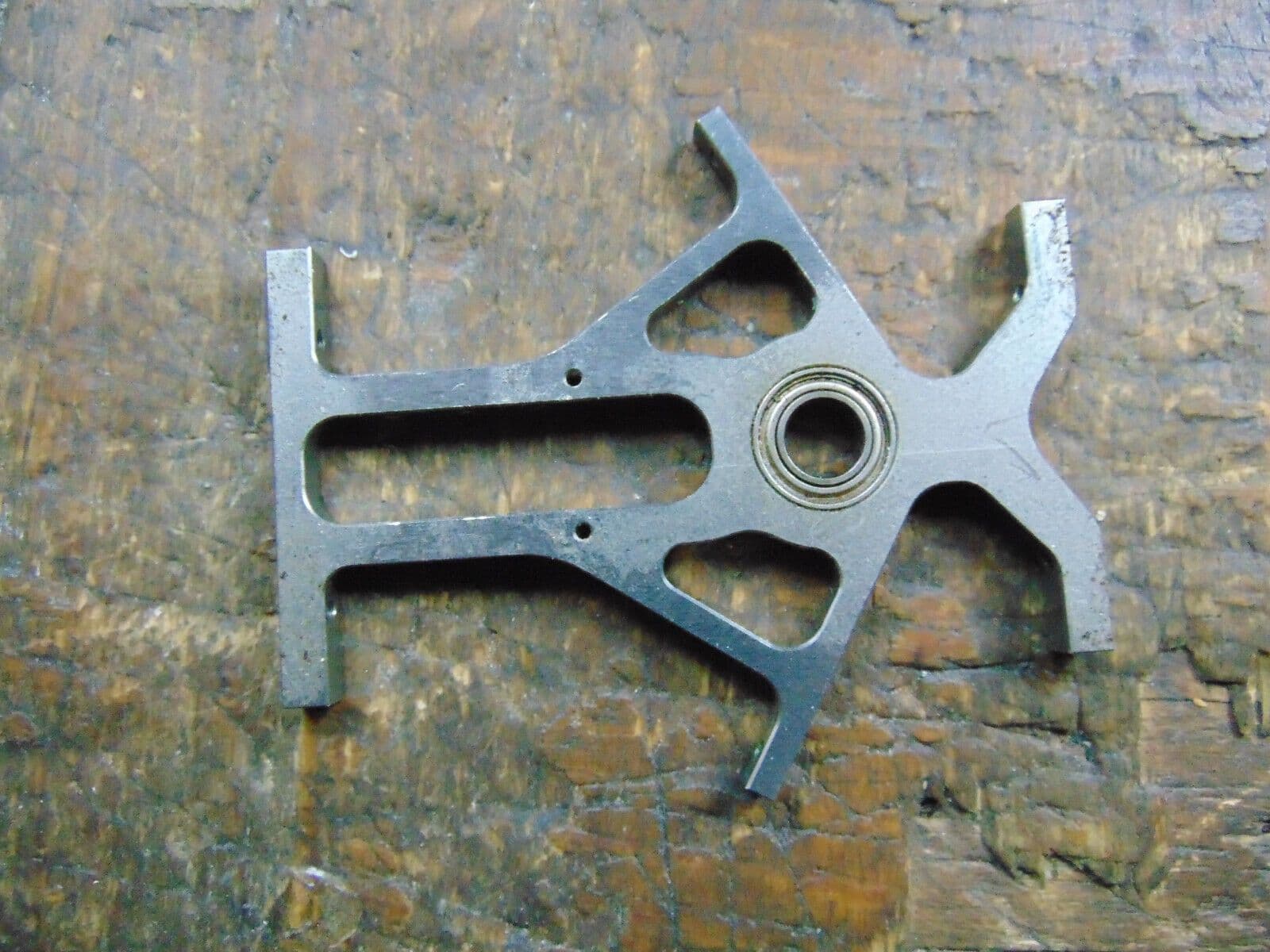 COMPASS 7HV SERVO / MAIN BEARING MOUNTING – RCHeliTrader