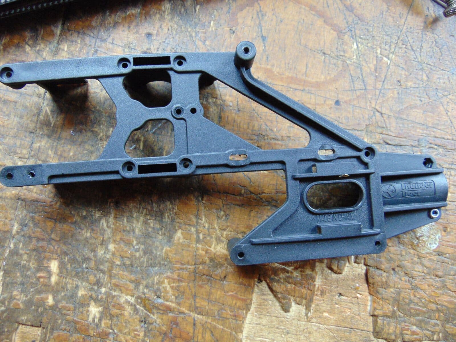 E550 RAPTOR TOP LEFT HAND MAIN FRAME SECTION – RCHeliTrader