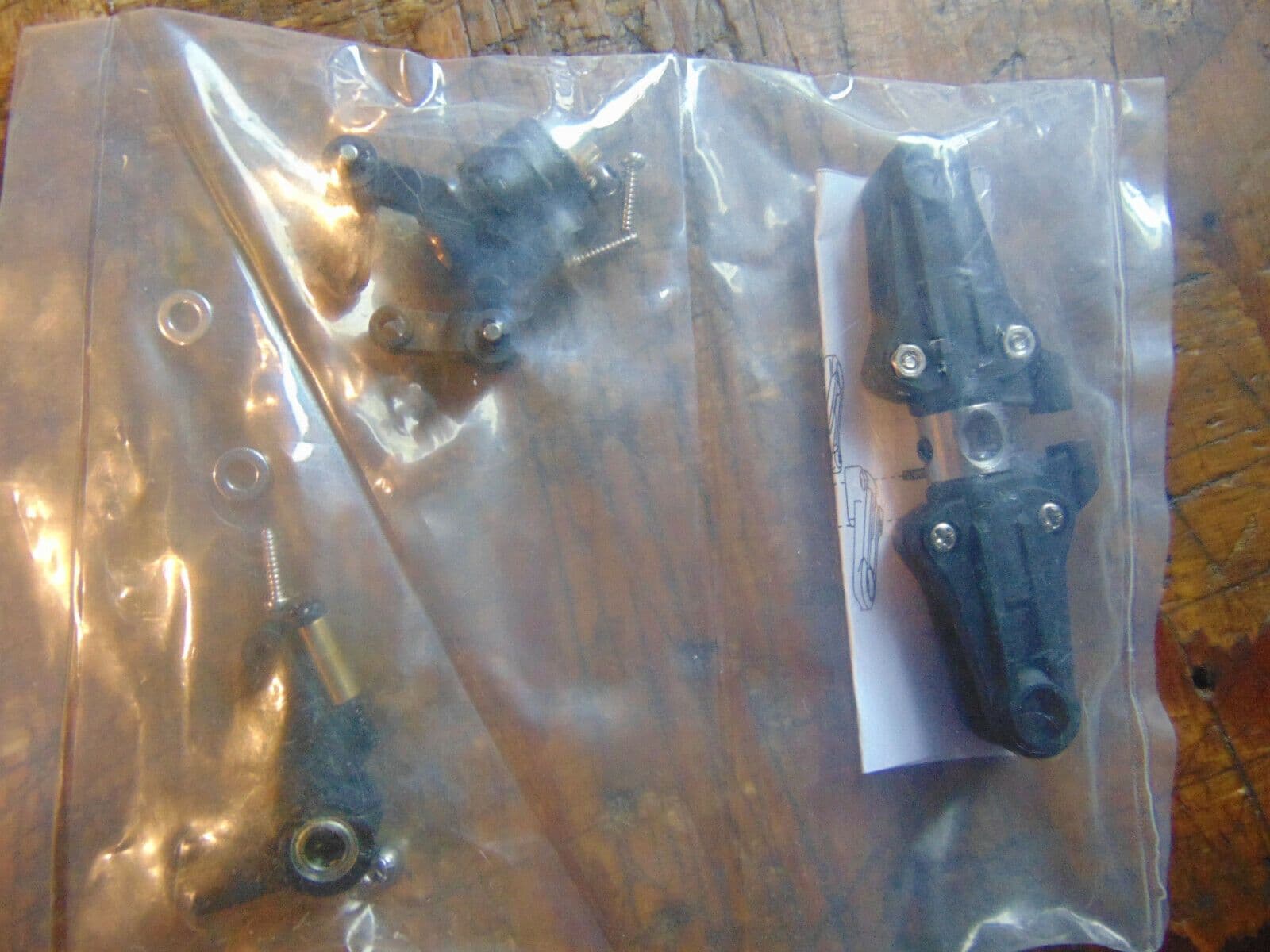 GAUI HURRICAN 425 / 550 TAIL SPINDLE & GRIPS C/W PITCH YOKE & CONTROL – RCHeliTrader