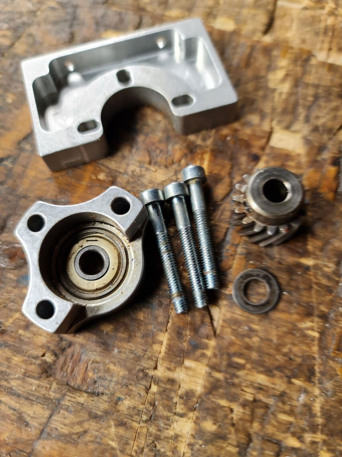 HENSELEIT TDR MOTOR MOUNTING & PINION – RCHeliTrader