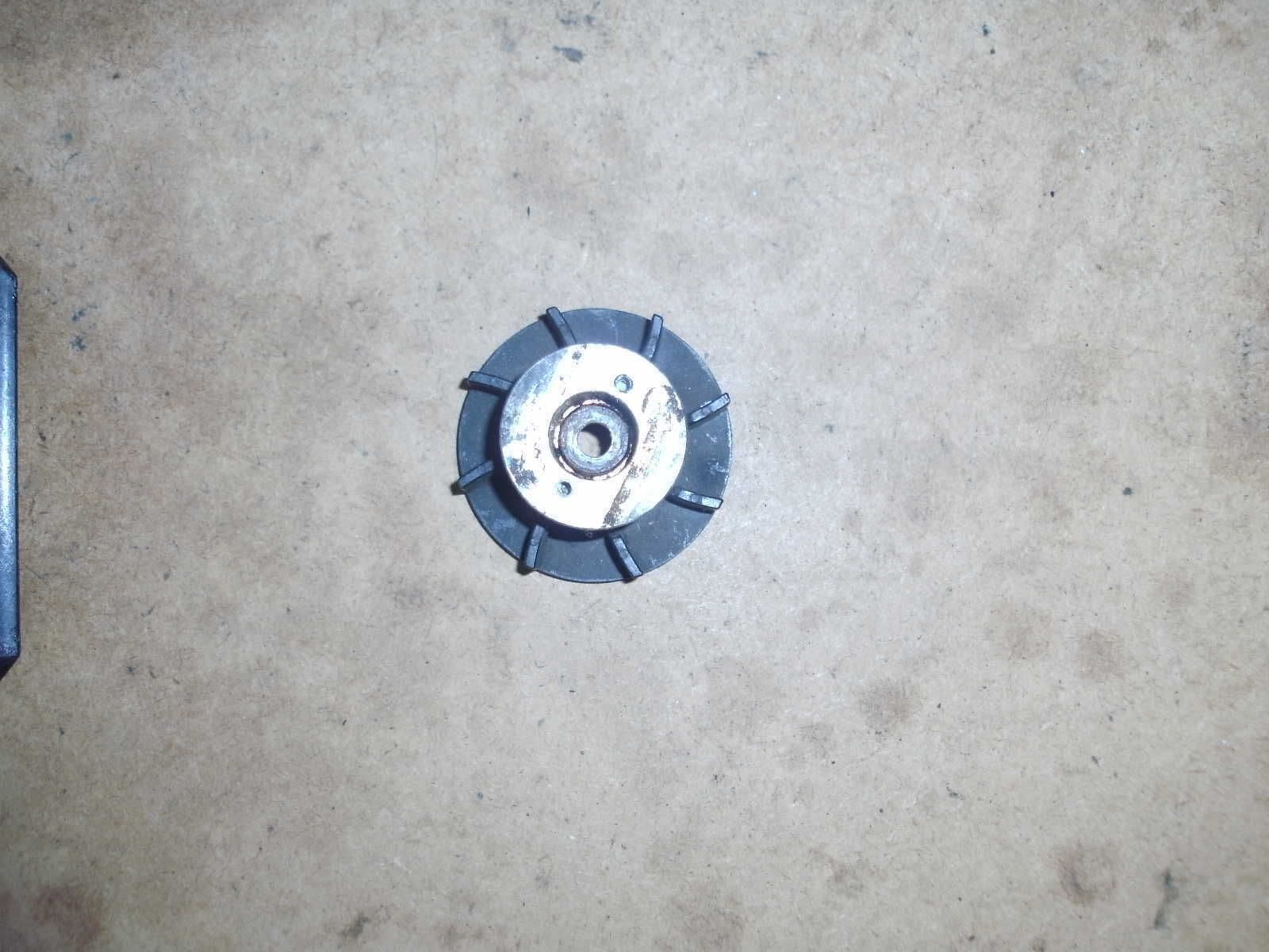 HIROBO SHUTTLE ENGINE COOLING FAN AND CLUTCH HUB – RCHeliTrader