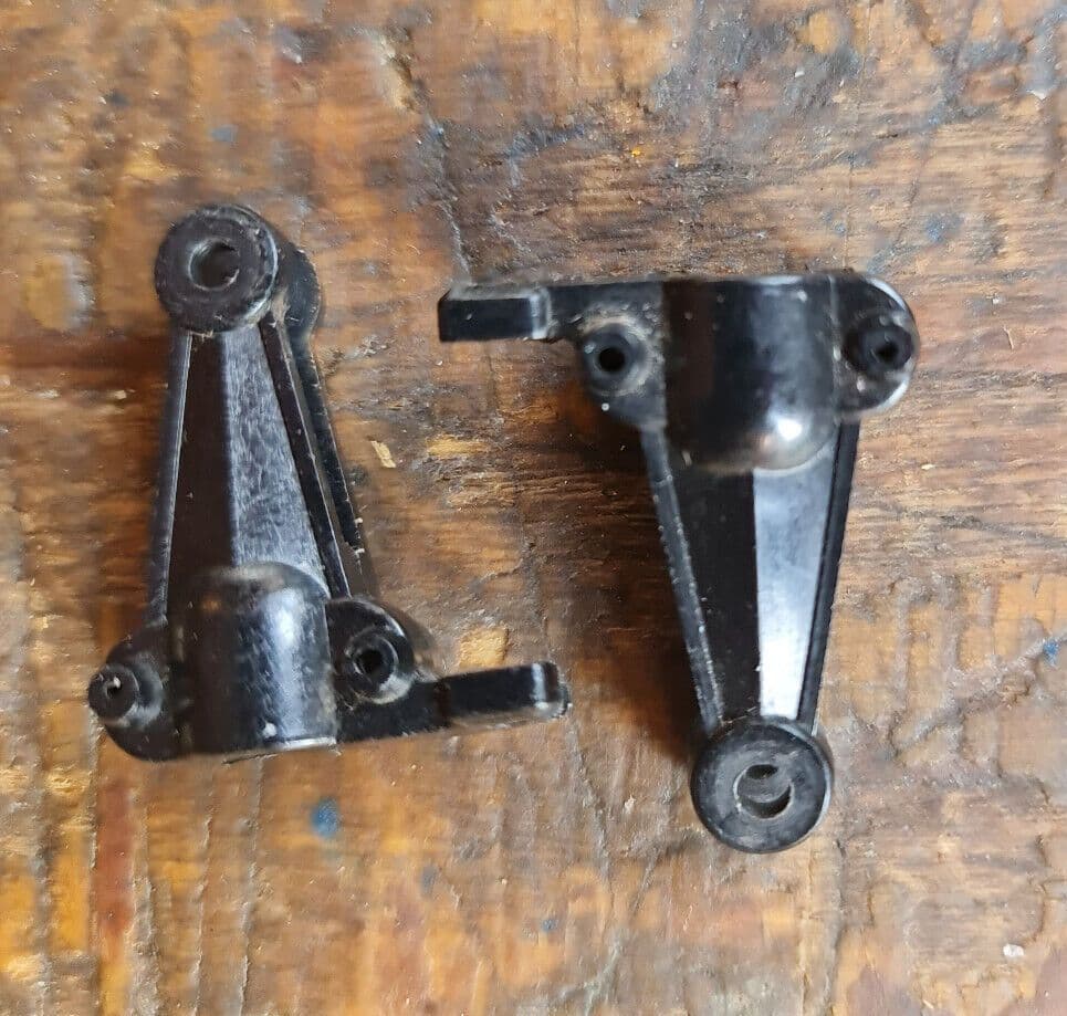 HIROBO SHUTTLE TAIL ROTOR BLADE GRIPS – RCHeliTrader