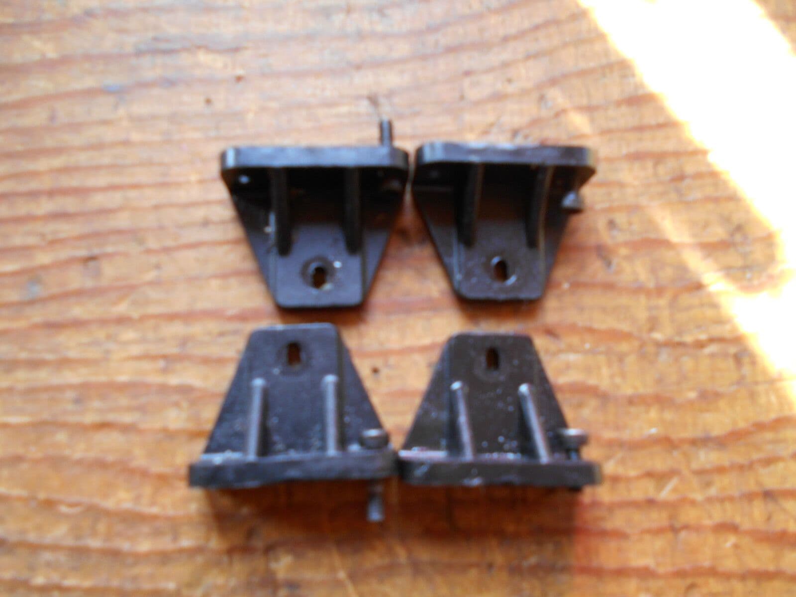 JR VIBE 50 LANDING STRUT MOUNTING BRACKETS – RCHeliTrader
