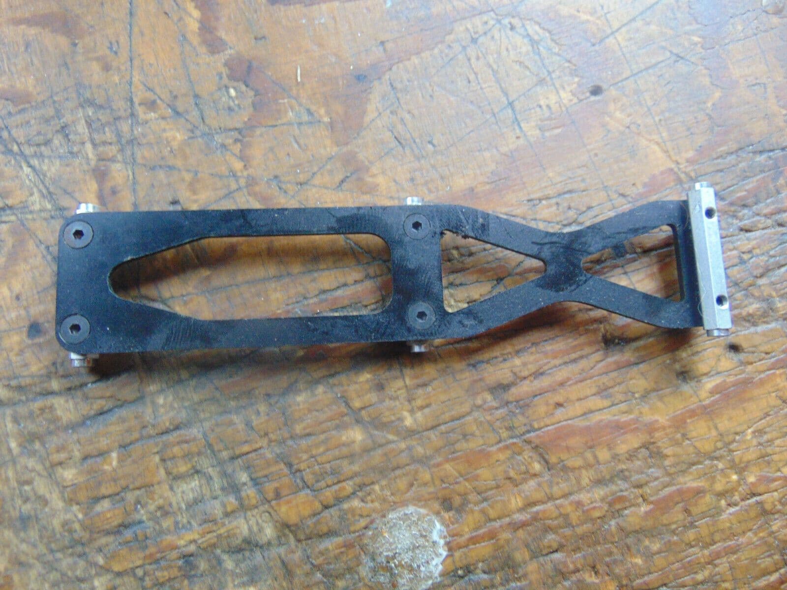 JR VIBE 90SG E12 CARBON FIBRE FRAME SPACER – RCHeliTrader