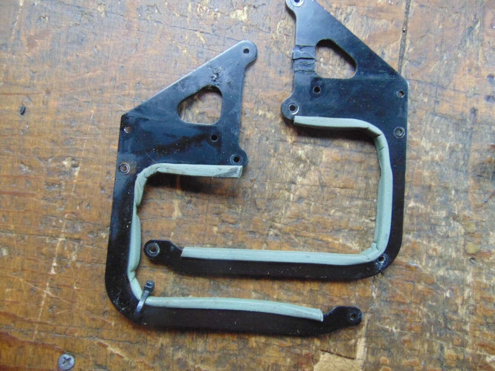 JR VIGOR 90 FUEL TANK MOUNTING BRACKETS – RCHeliTrader