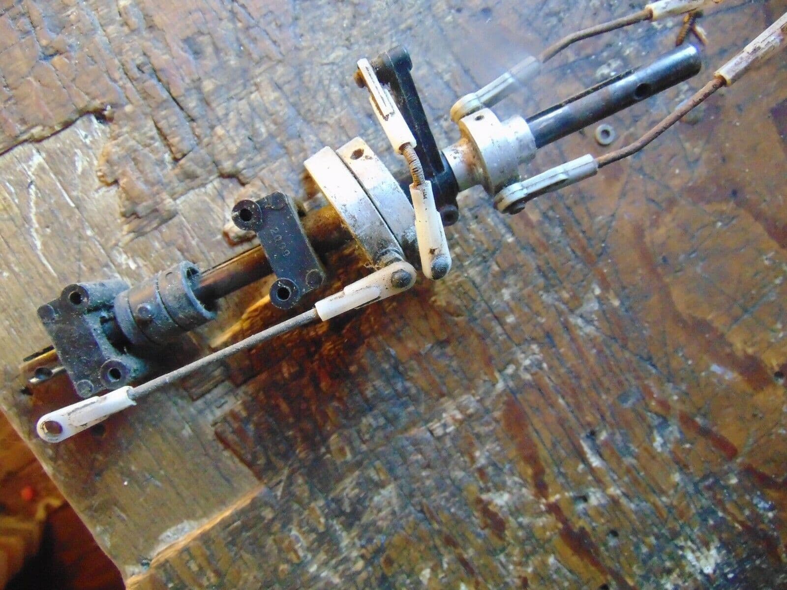 KALT BARON 20 MAIN ROTOR SHAFT ASSEMBLY C/W BEARINGS – RCHeliTrader