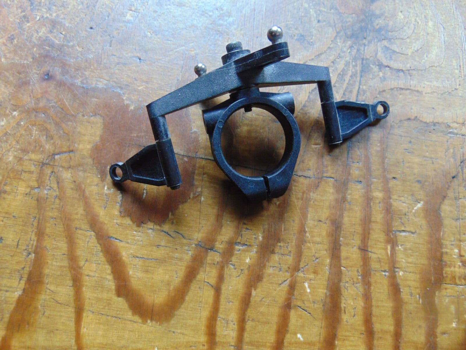 KALT BARON 30 ELEVATOR CONTROL ARM – RCHeliTrader
