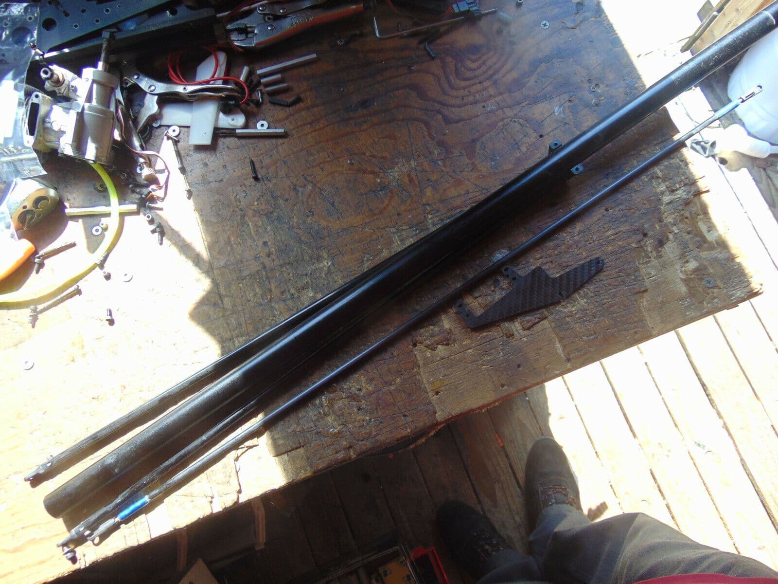 KALT BARON 46 TAIL BOOM C/W PITCH ROD SUPPORTS & CARBON TAIL SERVO MOU ...