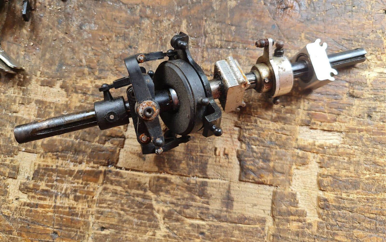 KALT BARON GASSER MAIN ROTOR SHAFT C/W SWASH PLATE, WASHOUT MIXER, PIT ...