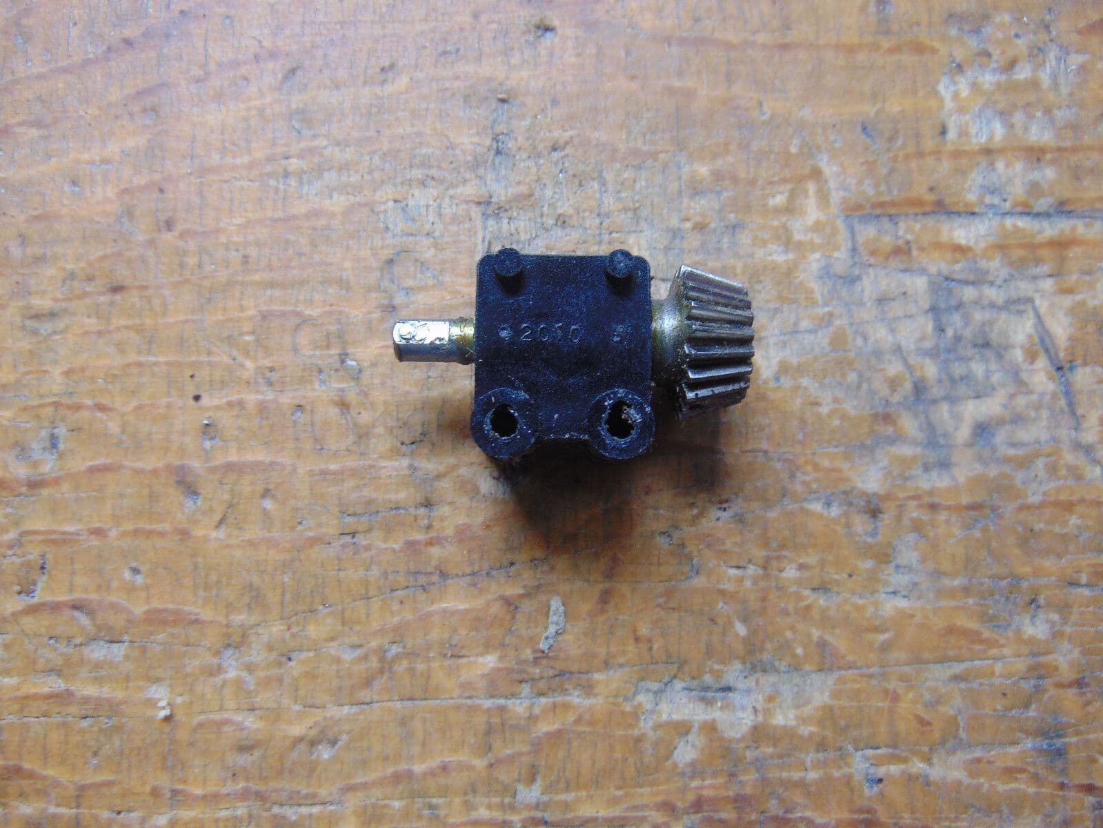 KALT BARON GASSER TAIL DRIVE PINION – RCHeliTrader