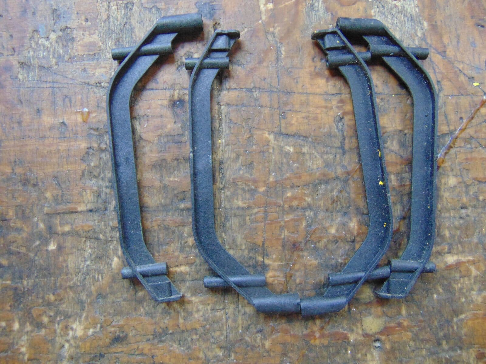 KALT BARON WHISPER MAIN FRAME SIDE SPACERS / CANOPY MOUNTS – RCHeliTrader