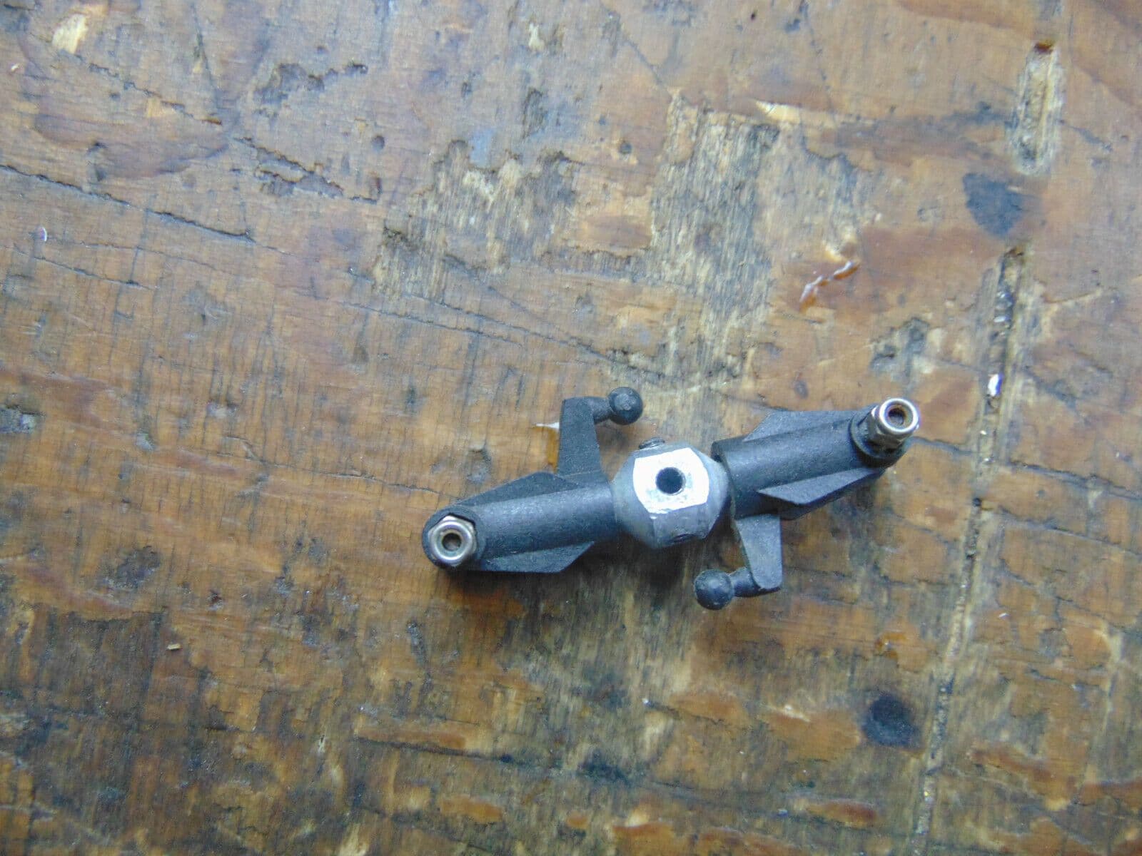 KALT BARON WHISPER TAIL ROTOR SPINDLE ASSEMBLY – RCHeliTrader