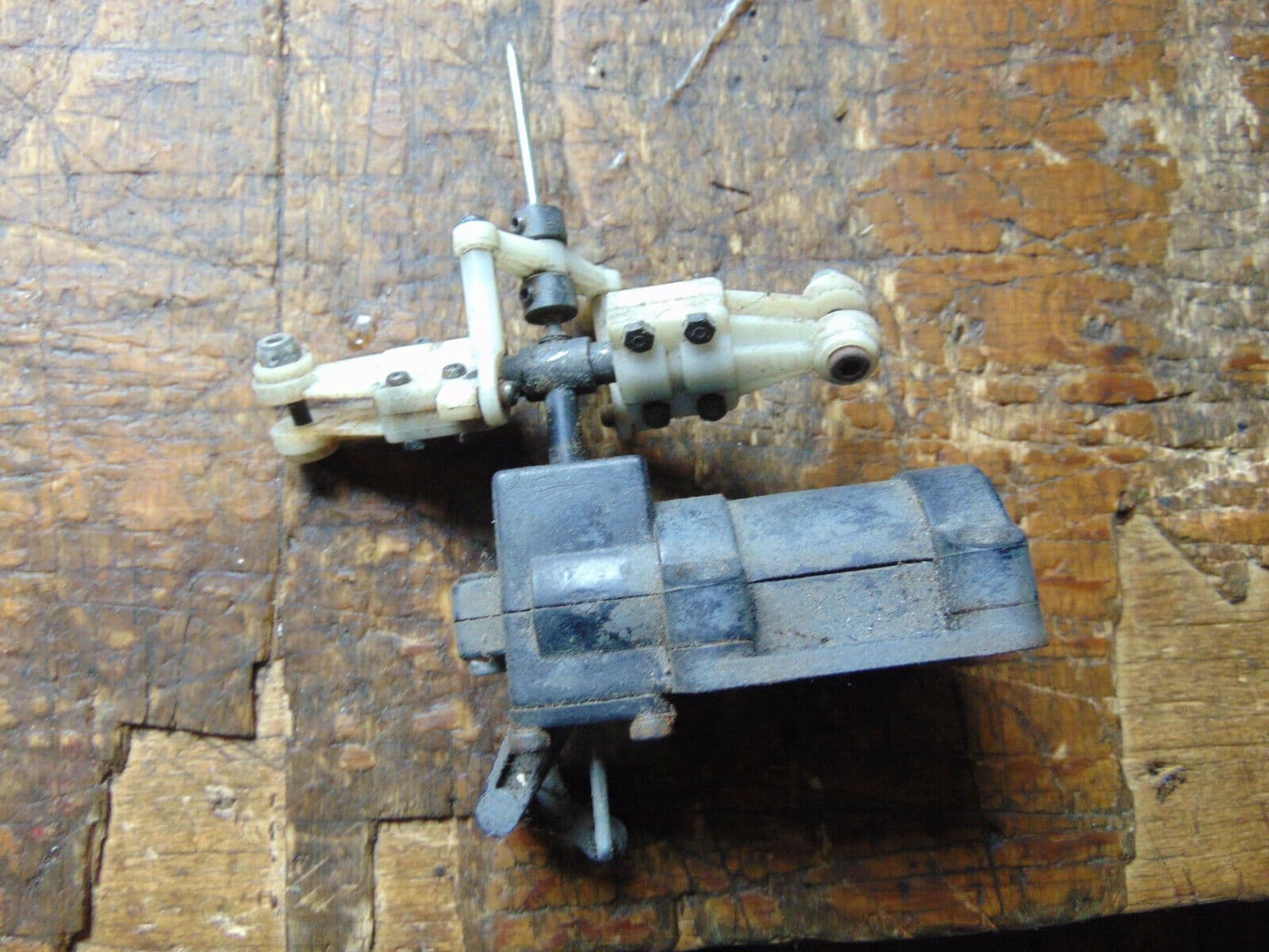 KALT CYCLONE TAIL ROTOR GEARBOX ASSEMBLY FOR RIBBED BELT – RCHeliTrader