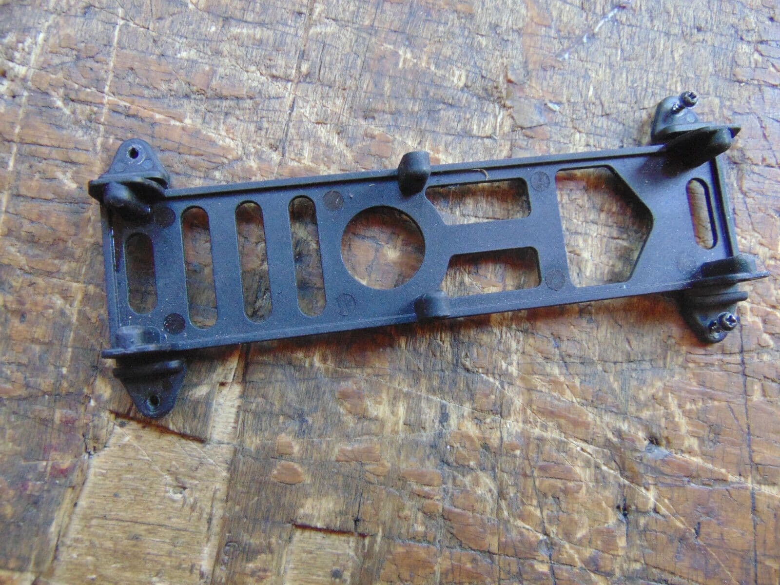 MINI TITAN E360 LOWER FRAME SECTION & LANDING STRUT MOUNTS – RCHeliTrader