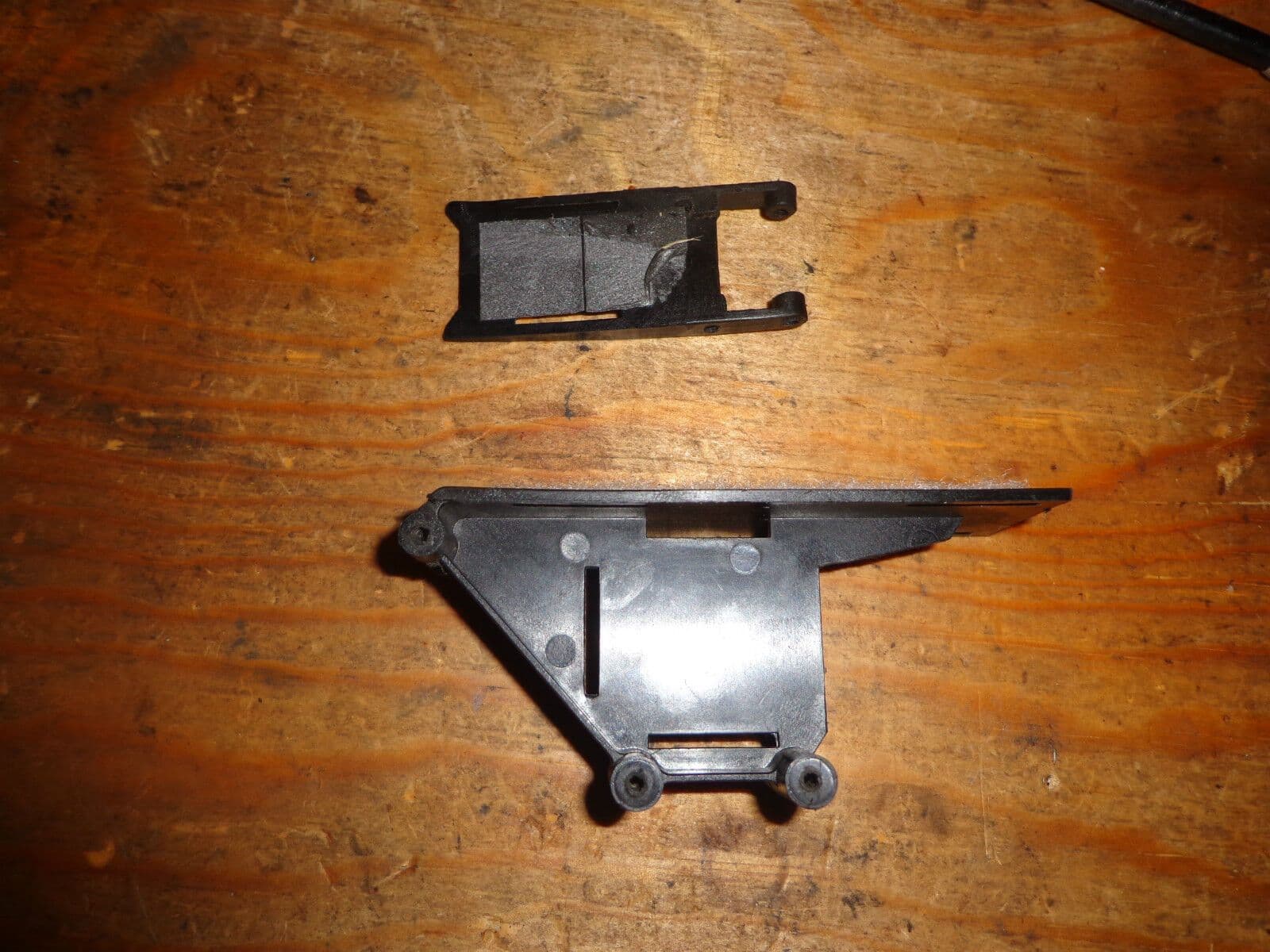 OUTRAGE VELOCITY 50 FLYBARLESS BATTERY & RECEIVER MOUNTING TRAYS ...