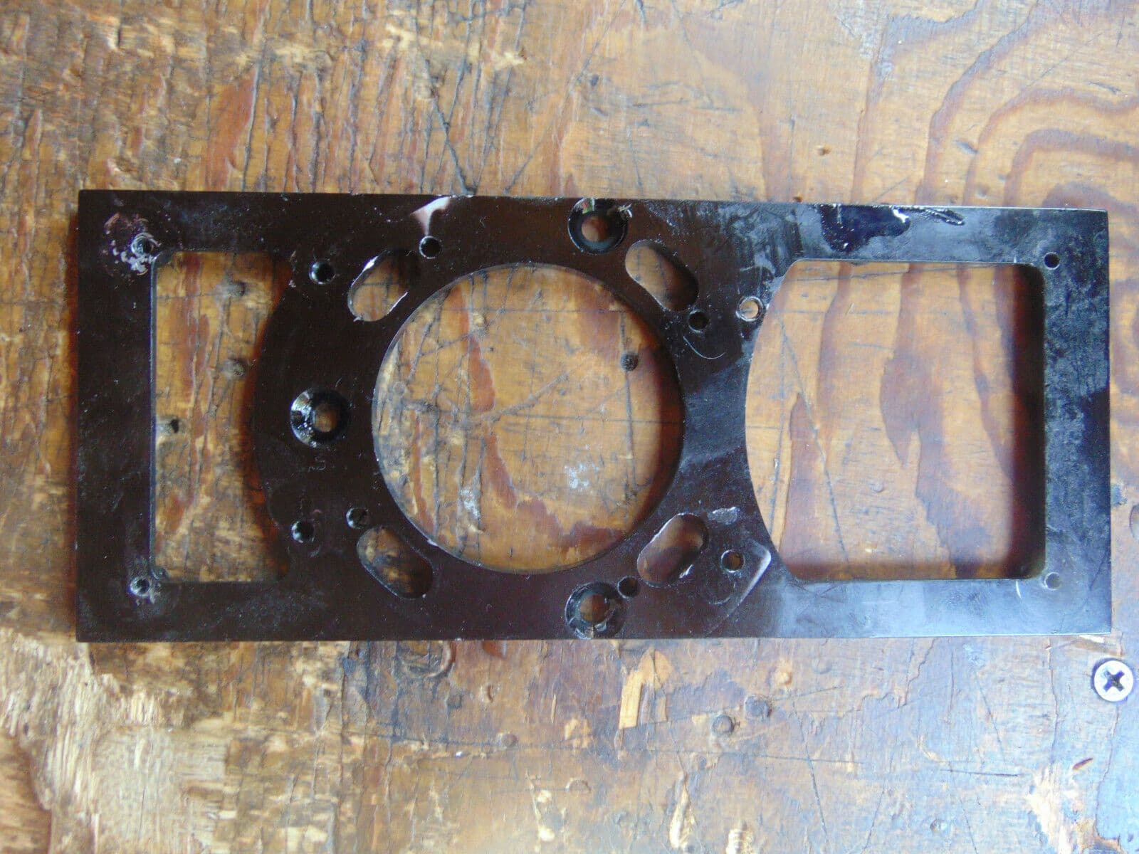 PREDATOR GASSER ALLOY ENGINE MOUNTING PLATE – RCHeliTrader