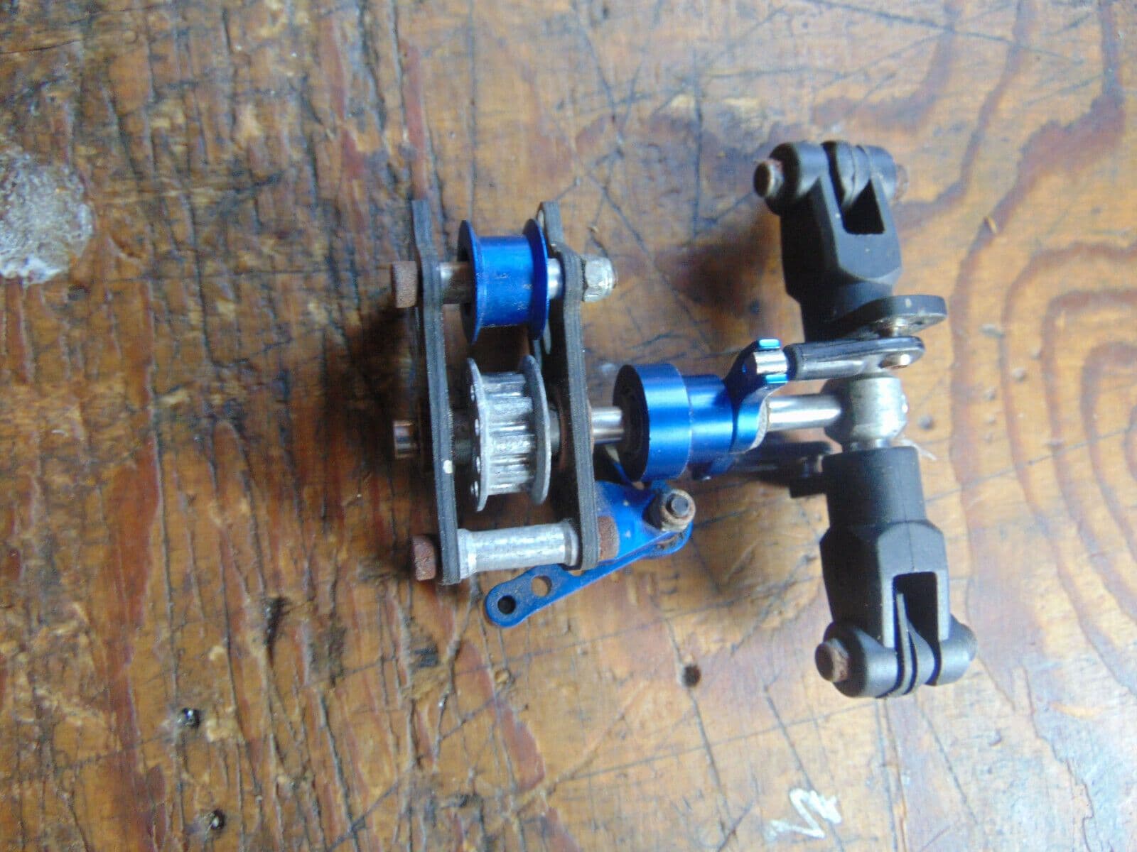 QUICK 30 PRO ALLOY / CARBON FIBRE TAIL ROTOR GEARBOX ASSEMBLY ...