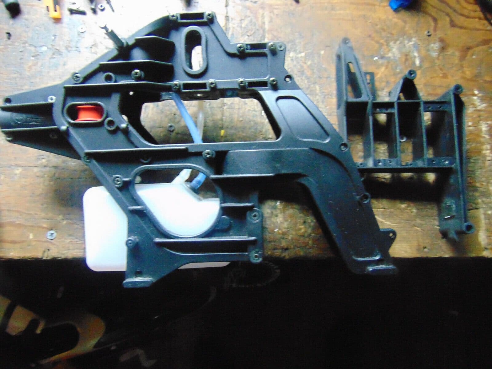 RAPTOR 30 / 50 V1 MAIN FRAME C/W TANK & SERVO TRAY – RCHeliTrader
