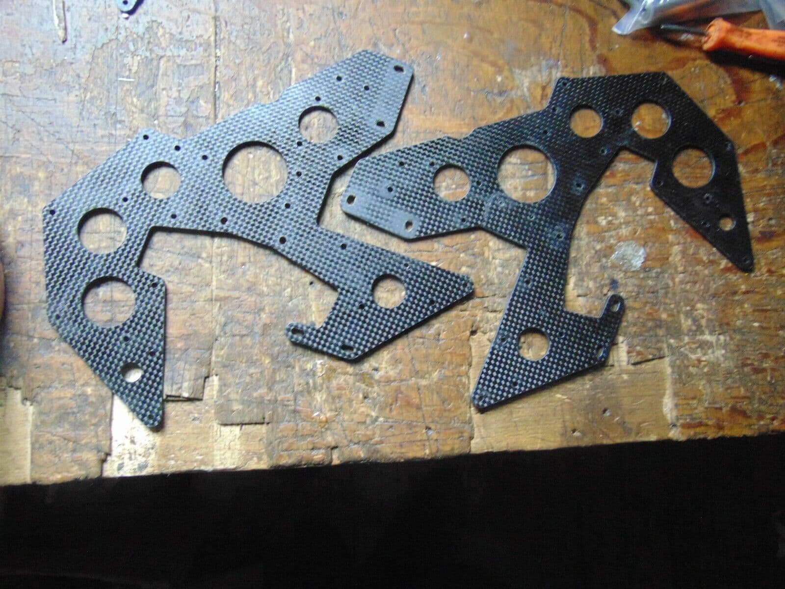 RAPTOR 60 / 90 CARBON FIBRE LOWER MAIN FRAME SECTIONS – RCHeliTrader