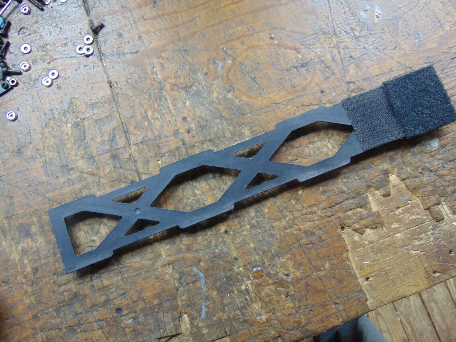 RAPTOR E620 LOWER MAIN FRAME SECTION – RCHeliTrader