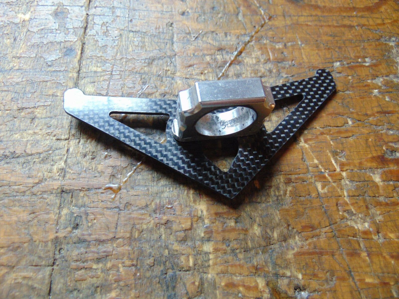 RAVE 90 ENV CARBON FIBRE HORIZONTAL TAIL FIN & MOUNTING BRACKET ...