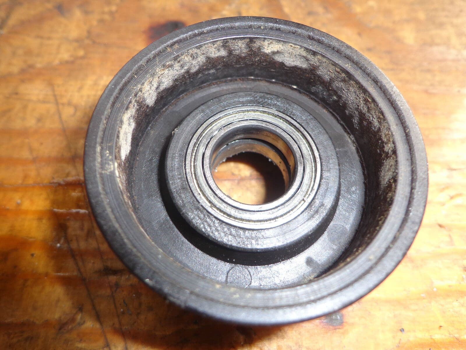 ROBBE FUTURA CLUTCH BELL HOUSING & PINION C/W BEARINGS – RCHeliTrader