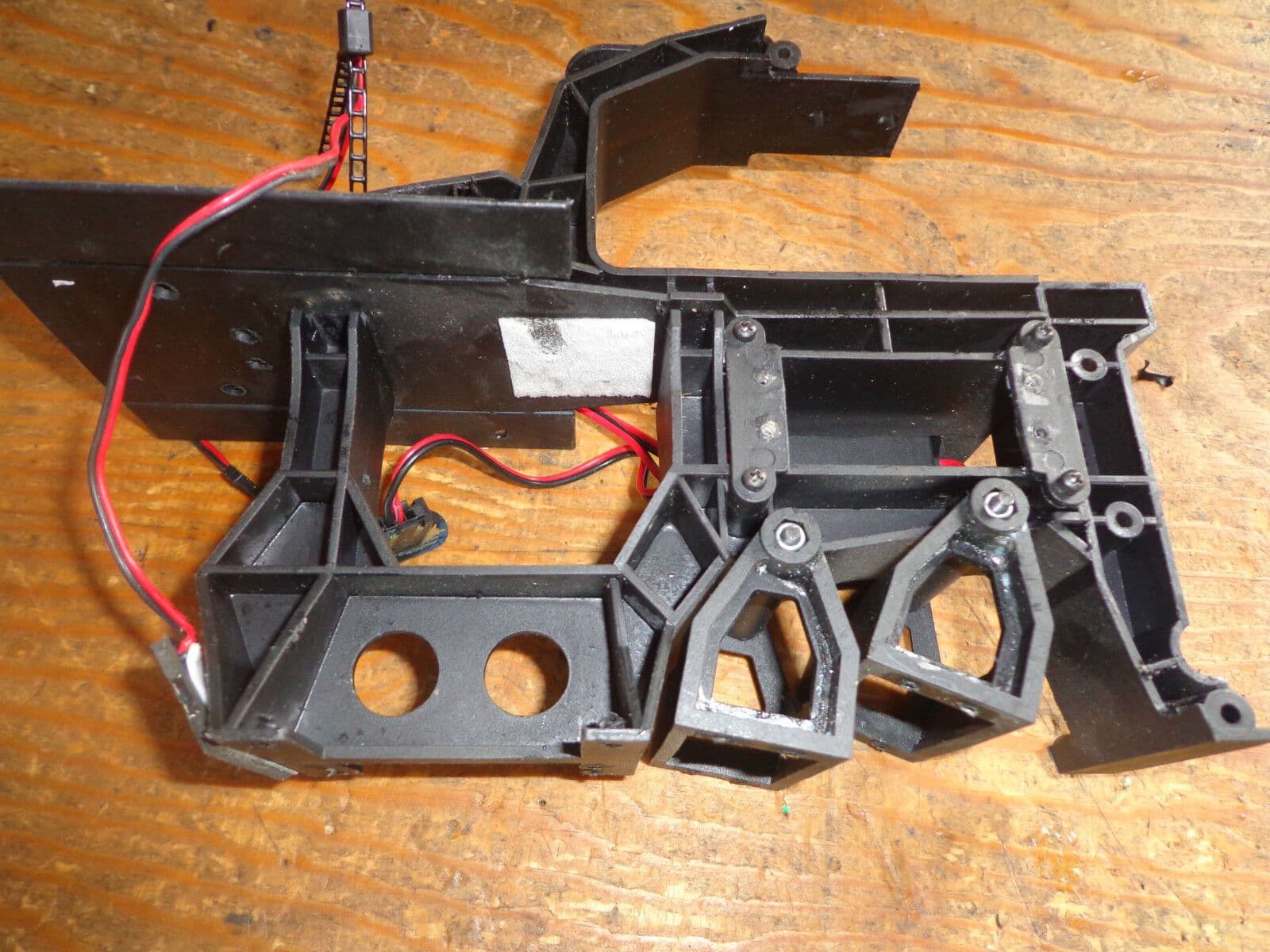 ROBBE FUTURA SERVO/RECEIVER BATTERY/TANK MOUNTING TRAY – RCHeliTrader