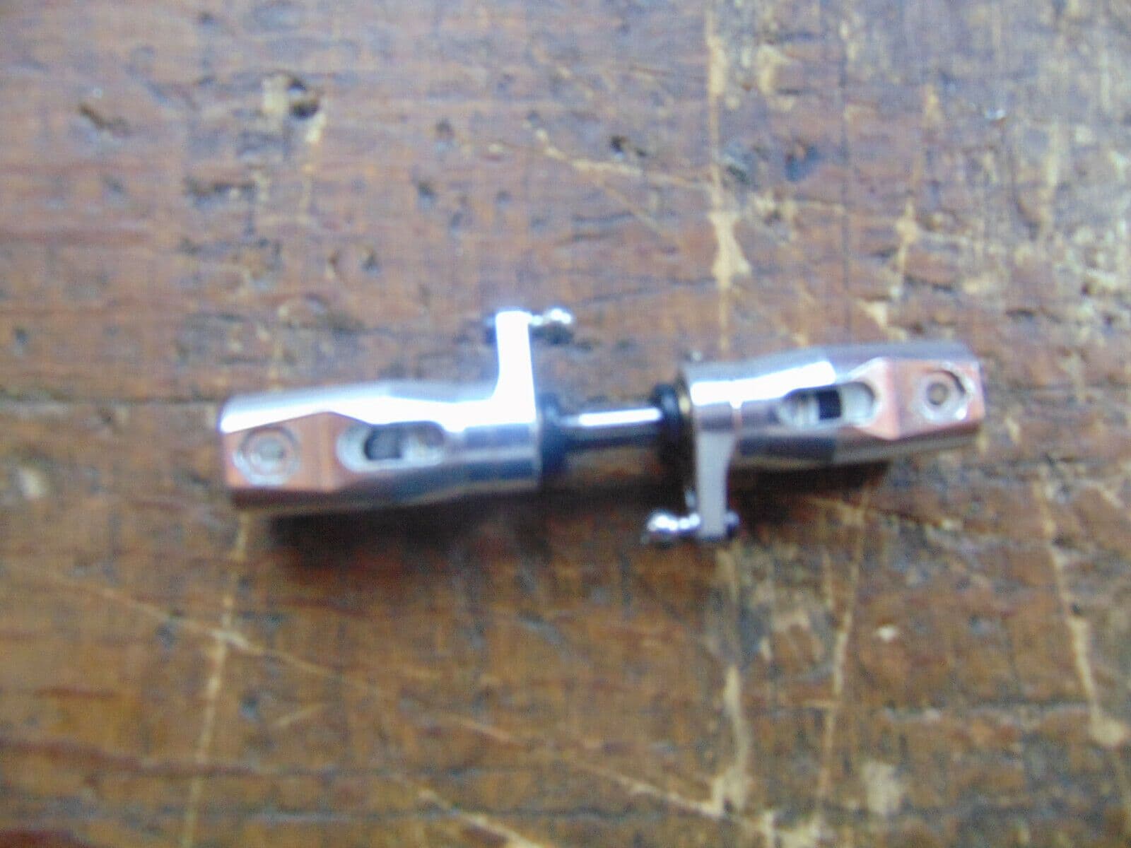 SAB GOBLIN 700 TAIL ROTOR SPINDLE C/W BLADE GRIPS, BEARINGS & DAMPERS ...