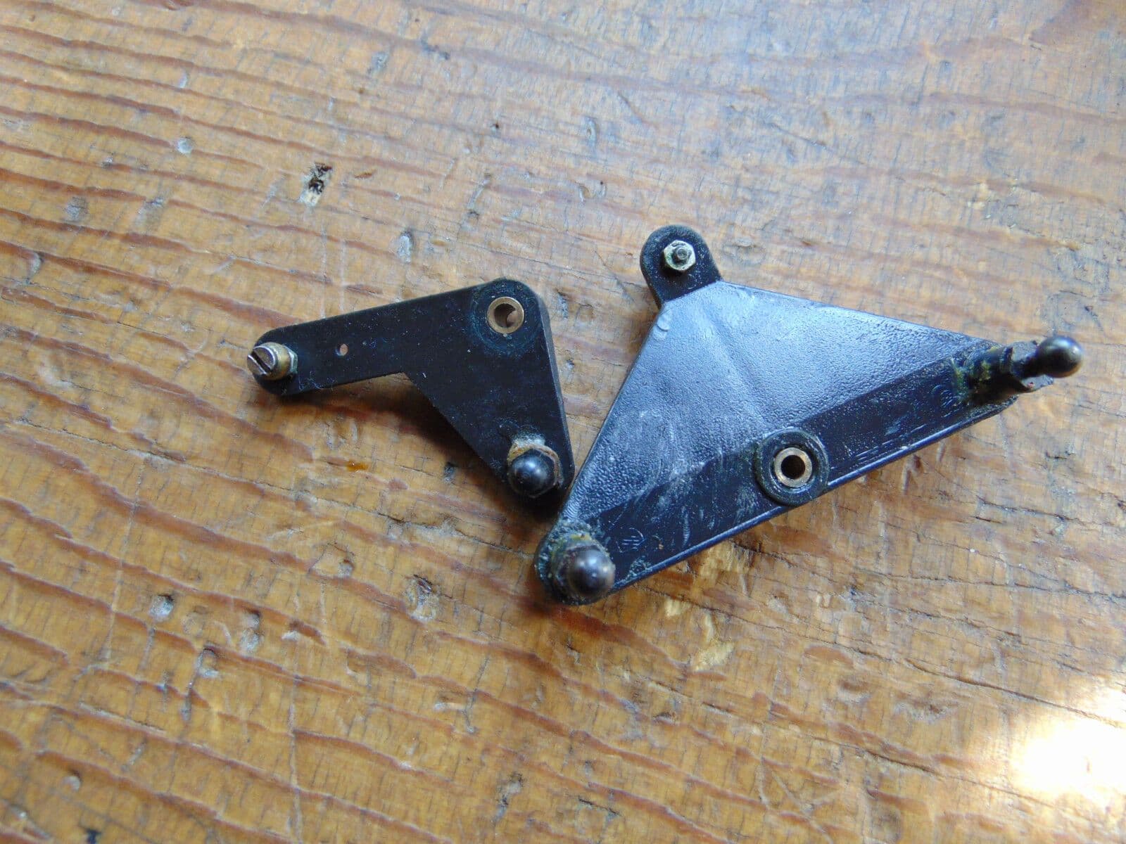 SCHLUTER HELI-BOY AILERON & ELEVATOR CONTROL ARMS – RCHeliTrader