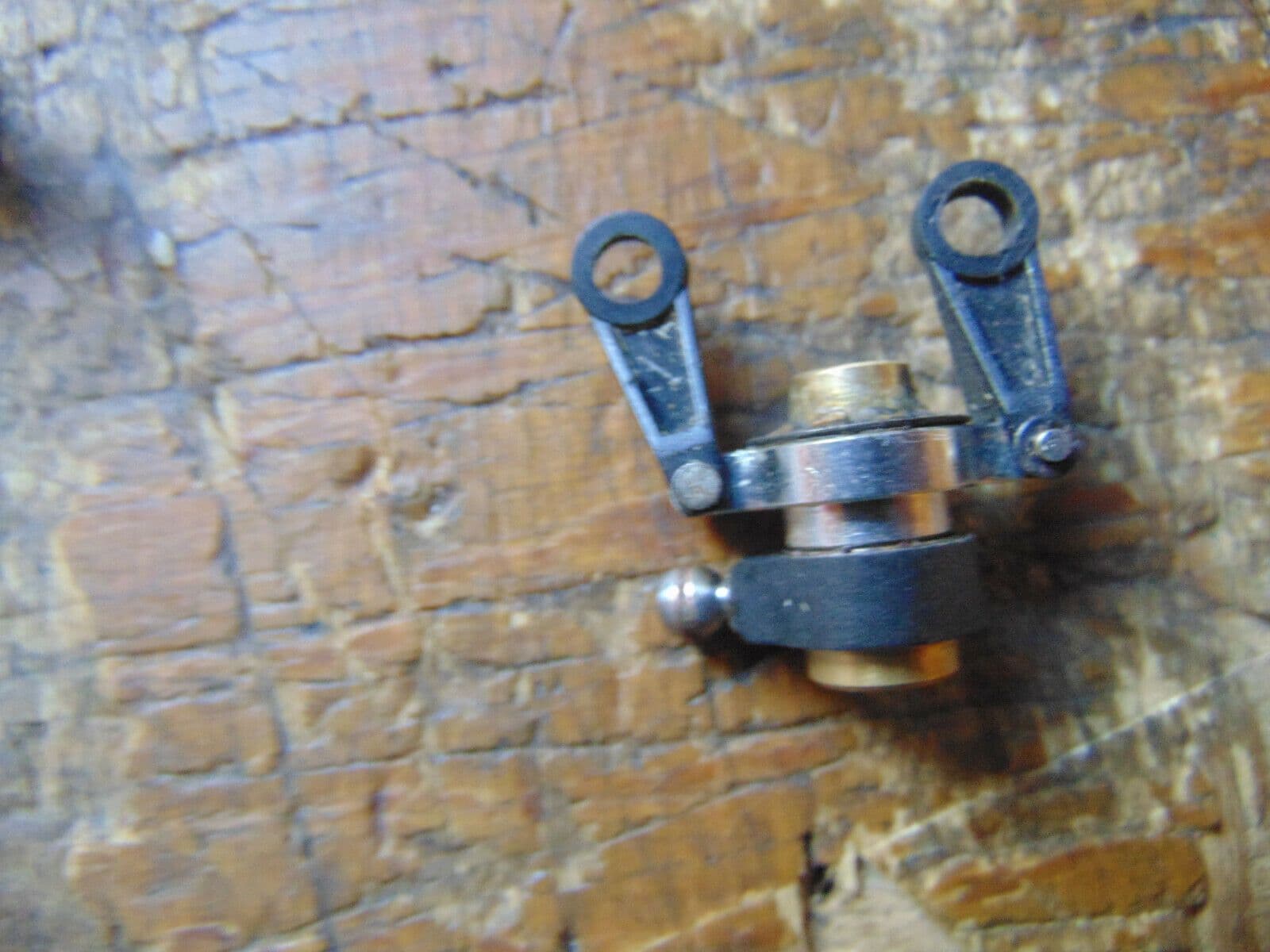 SYNERGY N5 TAIL ROTOR PITCH CONTROL YOKE & SLIDER – RCHeliTrader