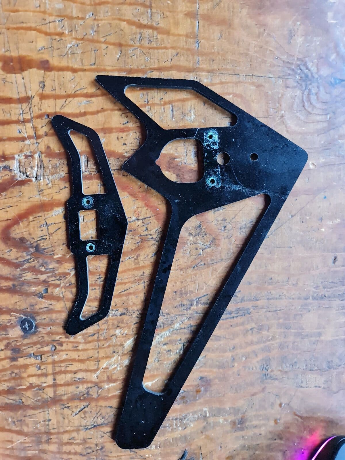 SYNERGY N9 CARBON FIBRE TAIL FIN SET – RCHeliTrader