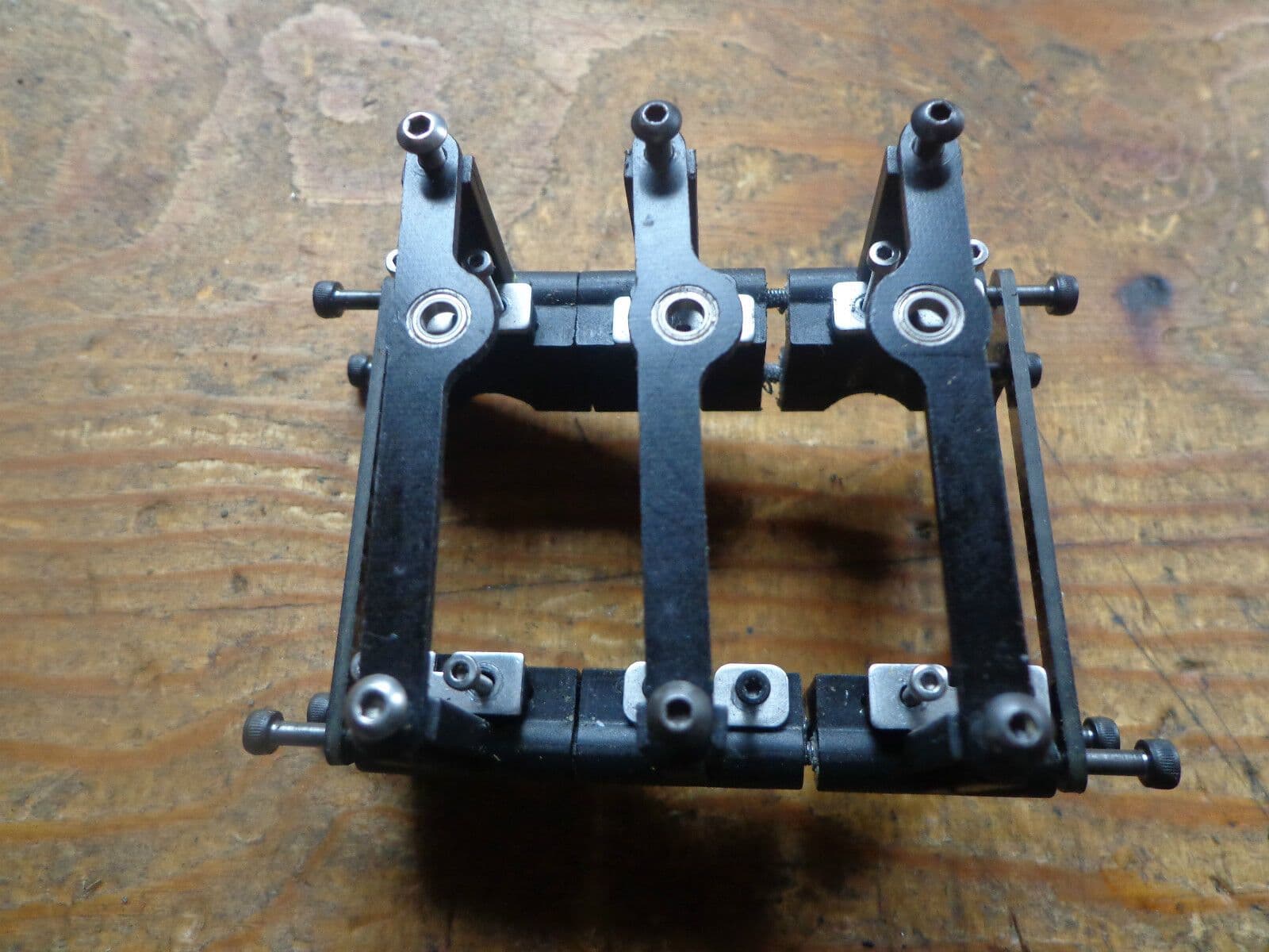 SYNERGY N9 SERVO MOUNTING TRAY – RCHeliTrader