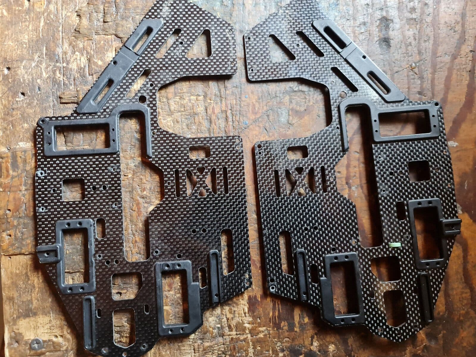 TREX 500 PRO CARBON FIBRE MAIN FRAME SIDES FREE FROM DAMAGE – RCHeliTrader