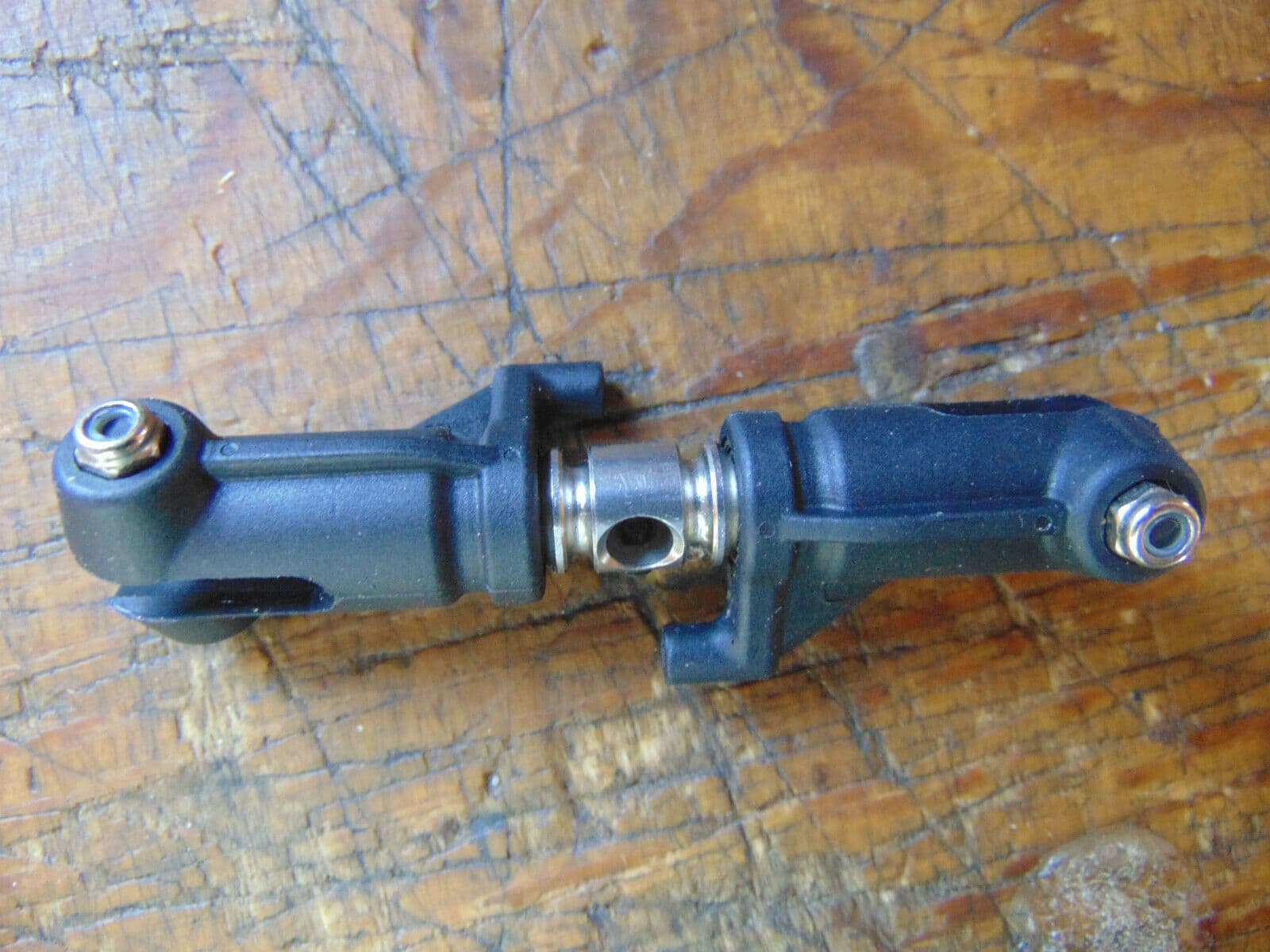 TREX 600 TAIL ROTOR SPINDLE ASSEMBLY – RCHeliTrader