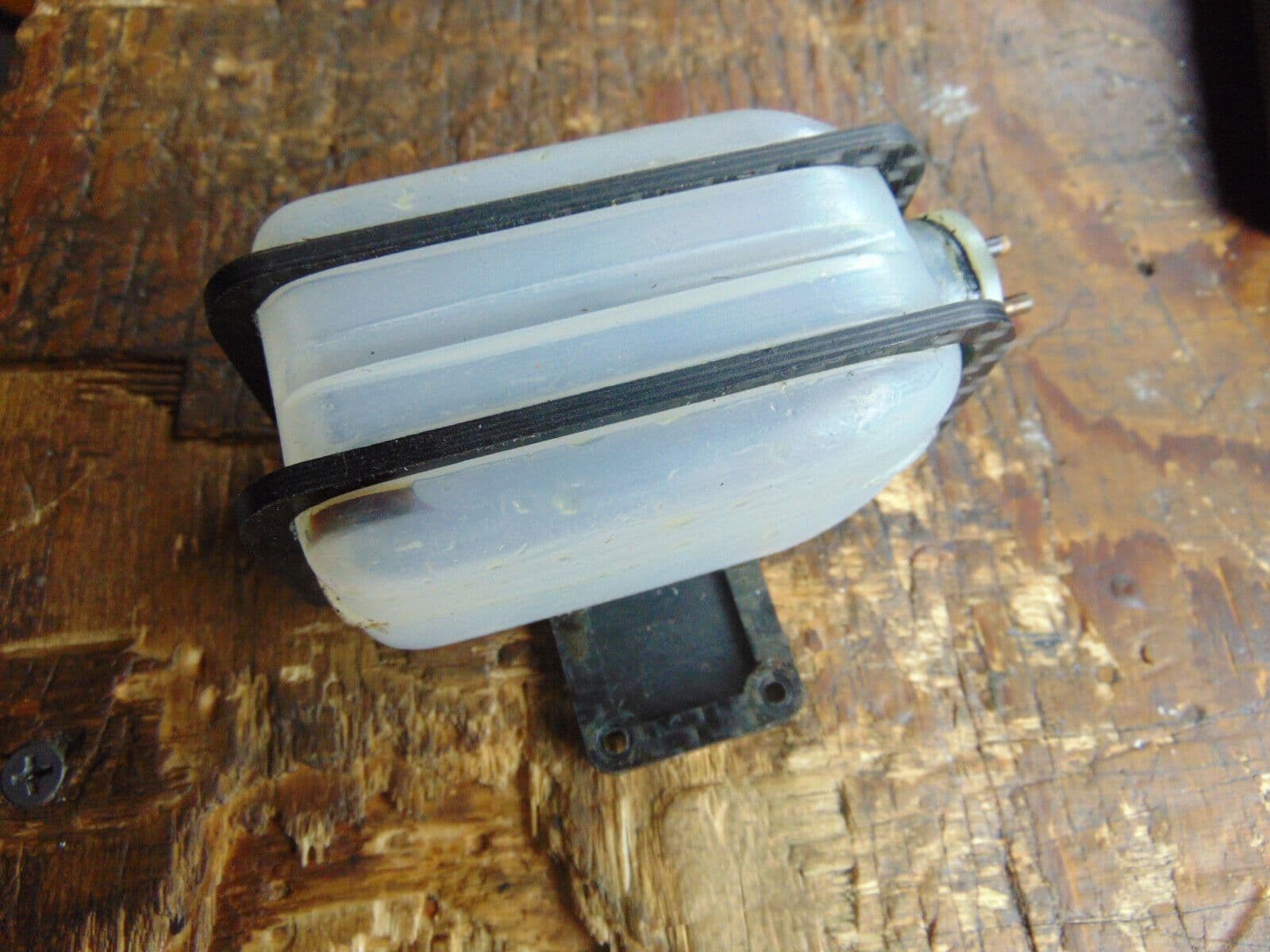 TSK MYSTAR 60 2oz FUEL HEADER TANK WITH CARBON FIBRE MOUNTING ...