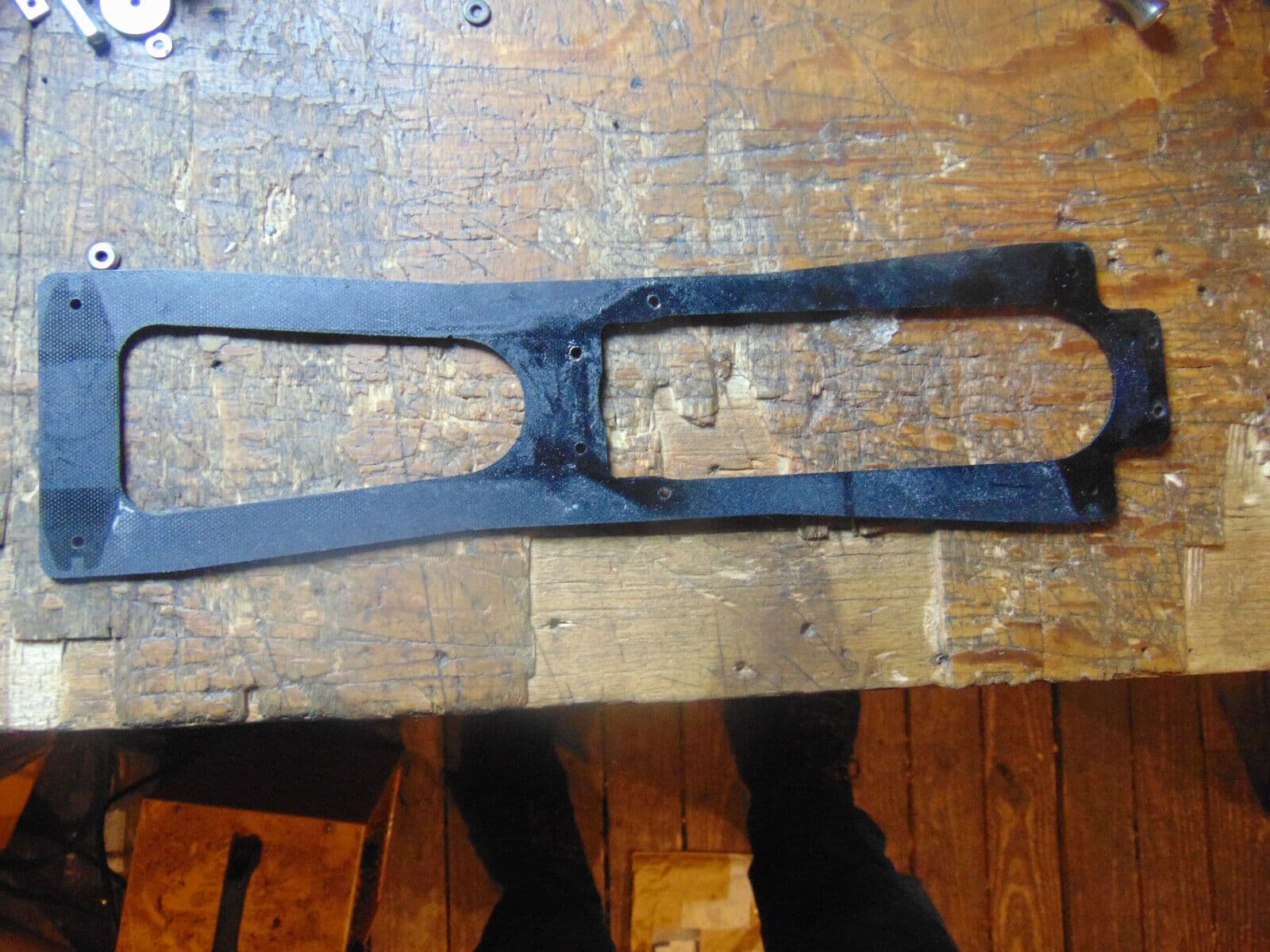 TZ 90 V2 CARBON FIBRE LOWER FRAME BRACE – RCHeliTrader