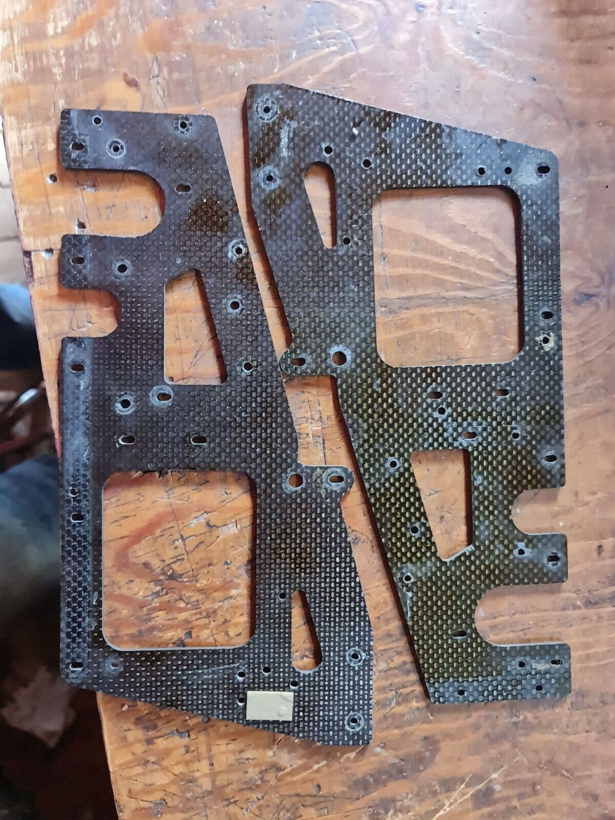 X-CELL 60 PRO CARBON FIBRE LOWER MAIN FRAME SECTIONS – RCHeliTrader