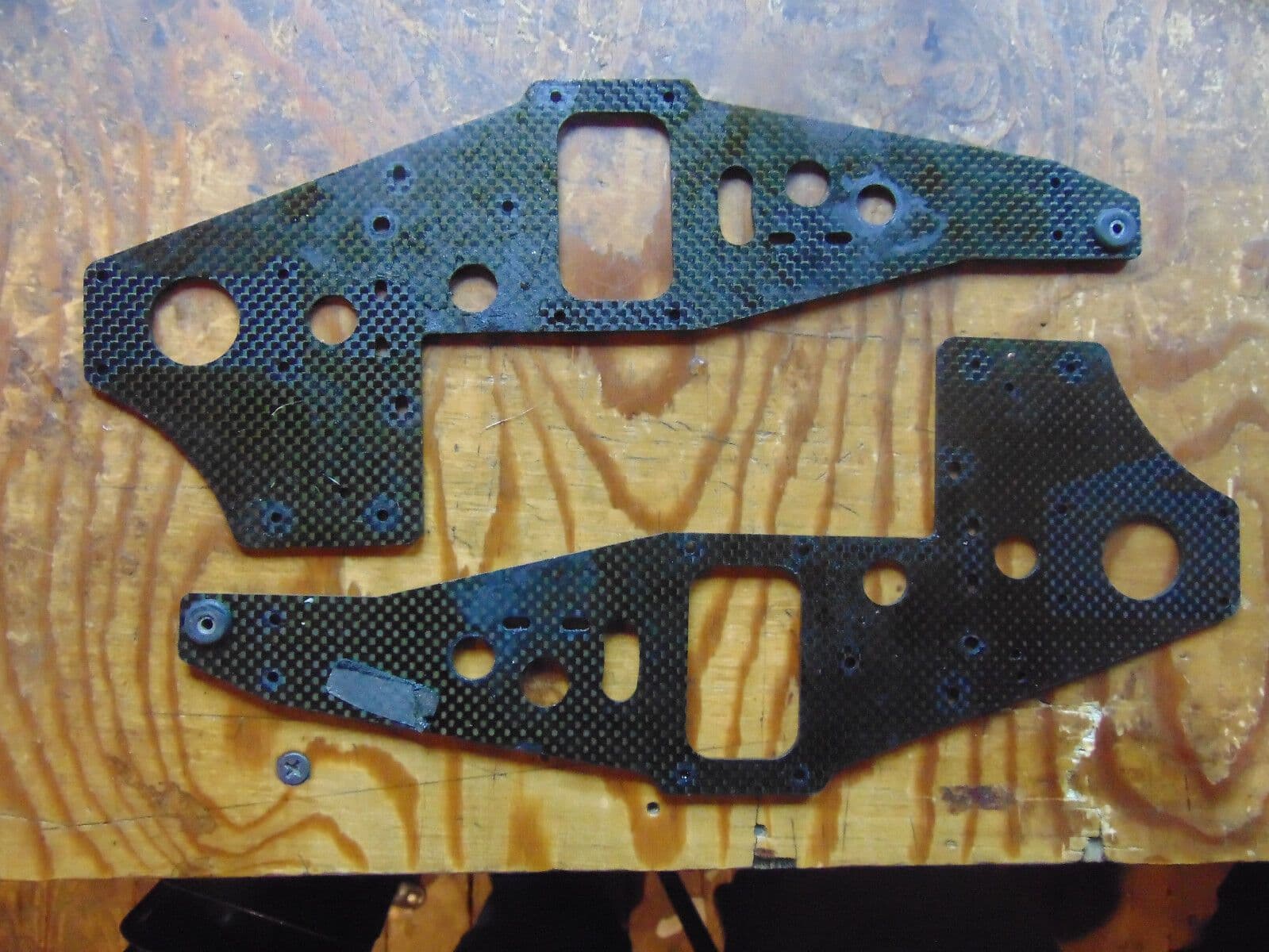 X-CELL FURY 90 CARBON FIBRE MAIN FRAME SECTIONS (C) – RCHeliTrader