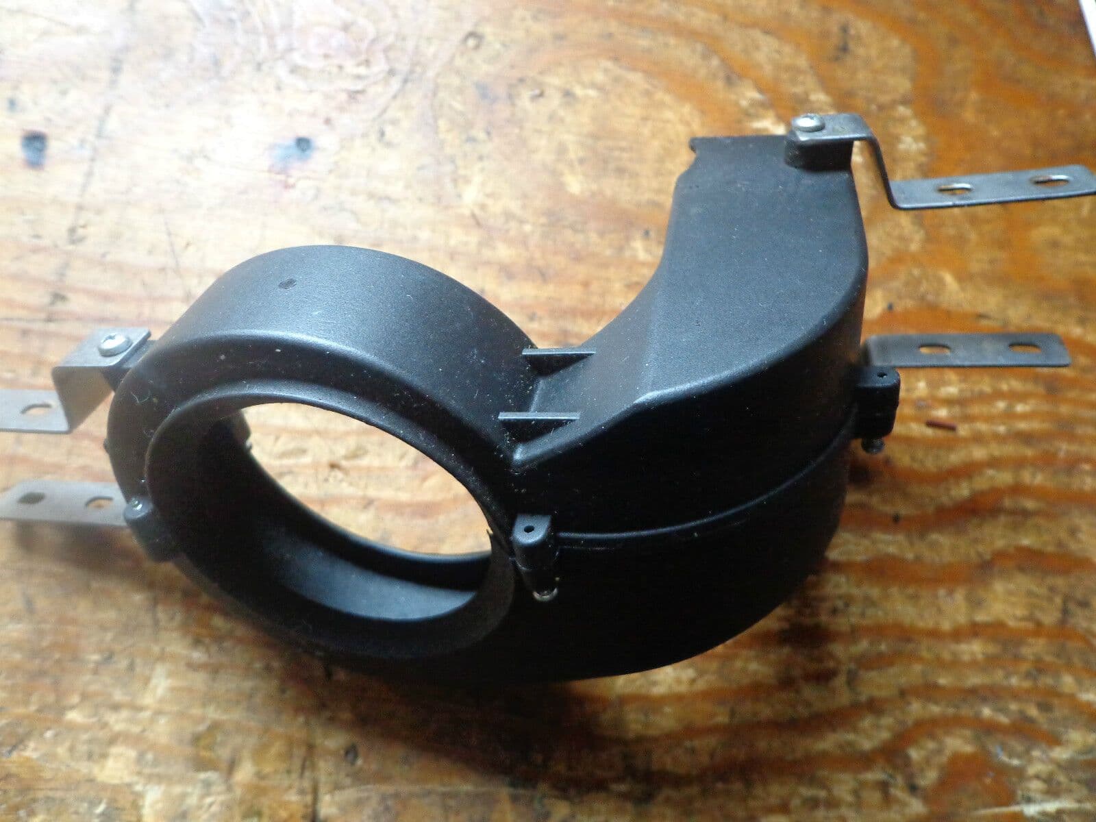 X-CELL FURY 90 ENGINE COOLING DUCT WITH MOUNTING BRACKETS – RCHeliTrader